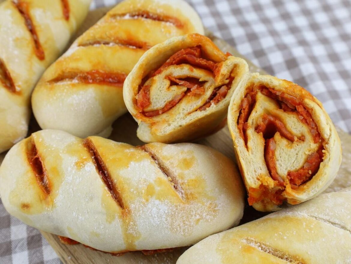 Pão com chouriço (portuguese bread with chorizo) | Maria's Cook Book