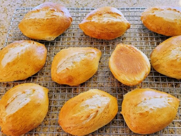 Traditional portuguese roll (papos secos) | Maria's Cook Book